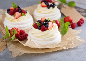 Recette Mini-pavlovas aux fruits rouges facile | Mes recettes faciles