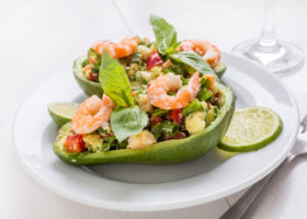 Recette Avocats farcis aux crevettes facile | Mes recettes faciles