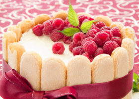 Recette Charlotte crémeuse aux fruits rouges facile | Mes recettes faciles